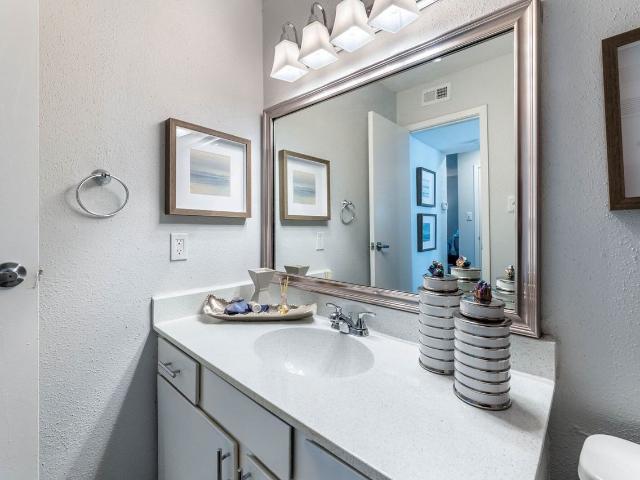 The Beverly at Clear Lake 2 Bedroom Apartment for Rent at 16100 Space Center Blvd, Houston, TX 77062 Clear Lake