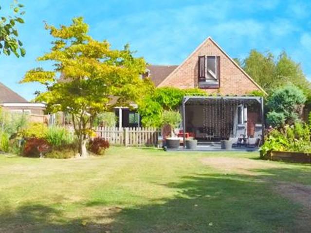 The Beeches, Lydiard Millicent, 5 Bedroom Detached