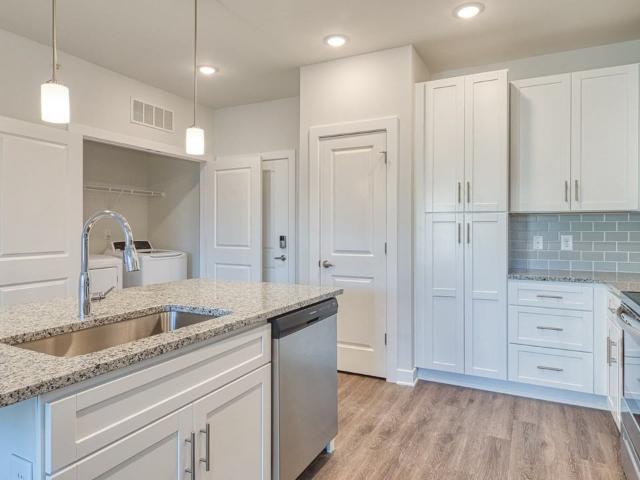 The Bella at Westchester 2 Bedroom Apartment for Rent at 700 City View Loop, Midlothian, VA 23113