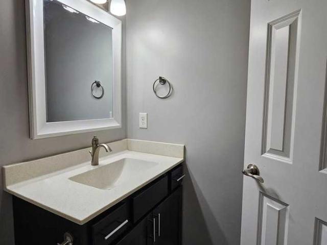 The Belmont Apartments 1 Bedroom Apartment for Rent at 1016 Park Ave, Omaha, NE 68105