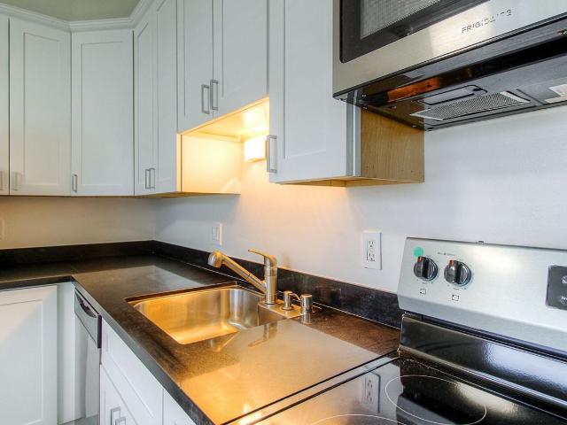 The Bennett II 2 Bedroom Apartment for Rent at 1530 1530 & 1532 Atlanta Court, Santa Rosa, CA 95405