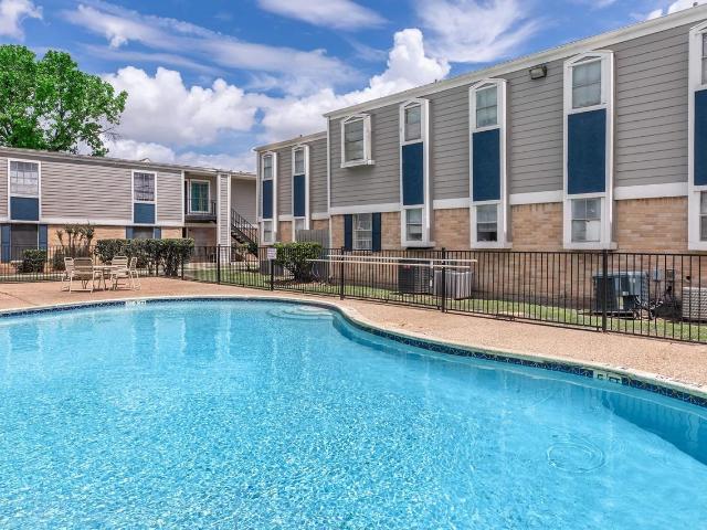The Berkshire 1 Bedroom Apartment for Rent at 8600 Theta St, Houston, TX 77034 Edgebrook