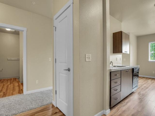 The Best of Both Worlds: Nature at your Doorstep, City at your Fingertips! 2 Bedroom Apartment for Rent at 1569 Whitaker Dr Se, Salem, OR 97317 Southeast Mill Creek