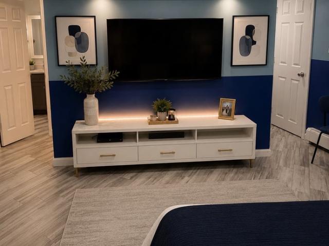 The Best Room in the Best Location!