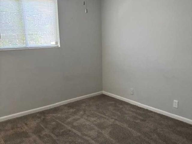 THE BITERWHITE BRIDGE INVESTMENT 1 Bedroom Apartment for Rent at 40 Burton Hills Blvd, Nashville, TN 37215 Green Hills