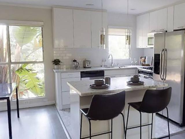 The Biarritz Apartments 1 Bedroom Apartment for Rent at 316 San Vicente Blvd, Santa Monica, CA 90402 North of Montana