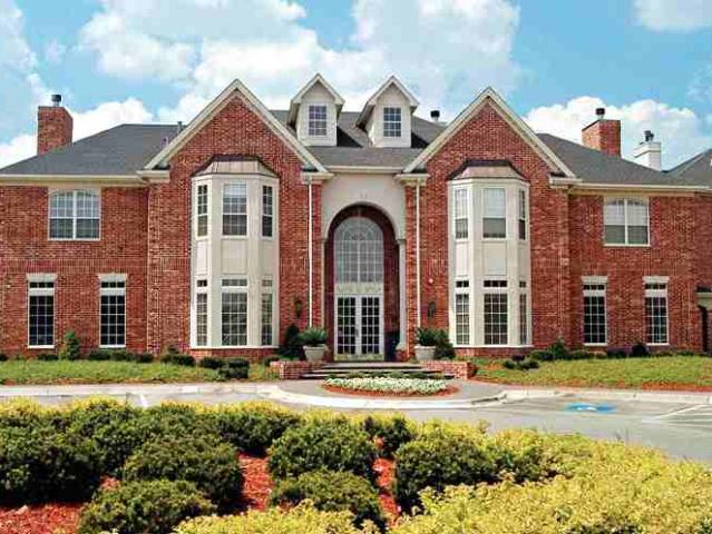 The Biltmore Apartments 2 Bedroom Apartment for Rent at 11525 Decatur Plz, Omaha, NE 68154