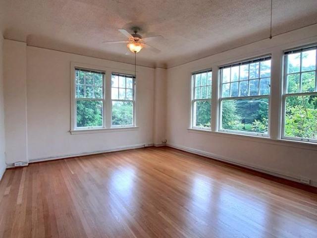 THE BILTMORE BIL01 Studio Apartment for Rent at 2014 Nw Glisan St, Portland, OR 97209 Northwest District