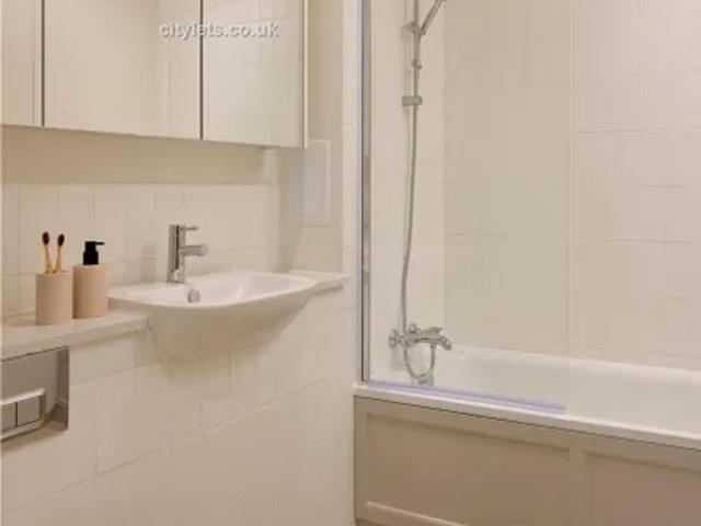 The Biscuit Factory, 4 6 Anderson Place, Bonnington, City of Edinburgh, EH6 5NP, United Kingdom | 3 bed apartment for rent #167390784 | Rentberry