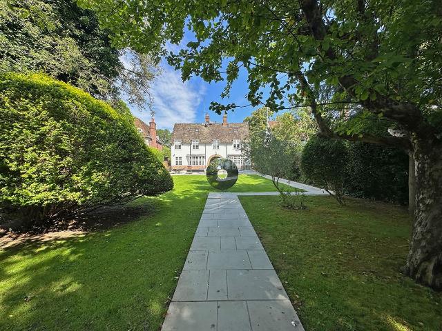 The Bishops Avenue, Hampstead Garden Suburb N2, 6 bed detached house to rent, £26,000 pcm | PrimeLocation