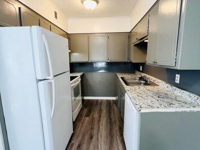 The Bluffs @ Central 2 Bedroom Apartment for Rent at 4801 Rogers Ave, Fort Smith, AR 72903