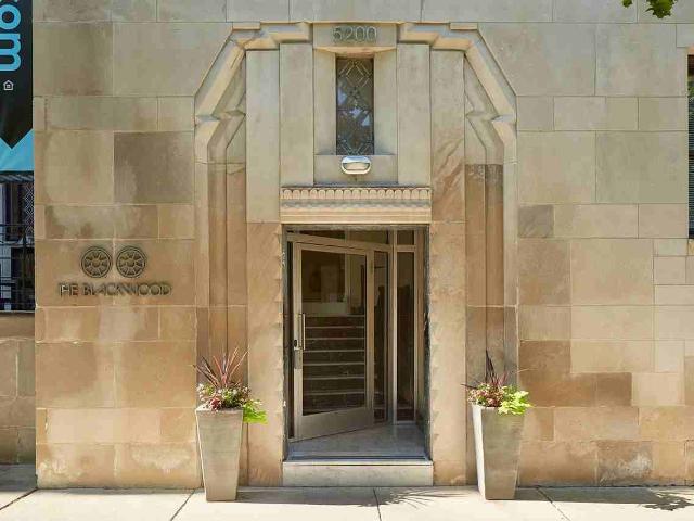 The Blackwood 2 Bedroom Apartment for Rent at 5200 S Blackstone Ave, Chicago, IL 60615 Hyde Park