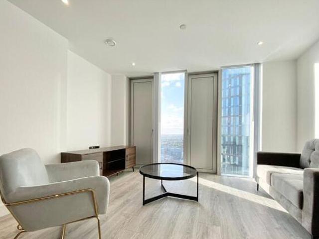 The Blade, Silvercroft St, 2 Bedroom Flat