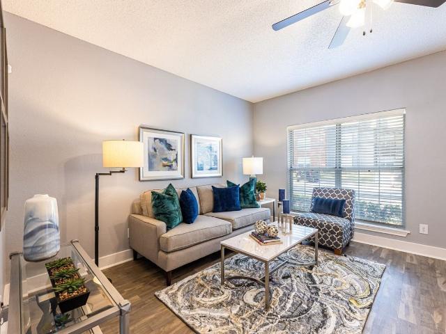 The Bradford on the Park 1 Bedroom Apartment for Rent at 2300 Central Park Blvd, Bedford, TX 76022