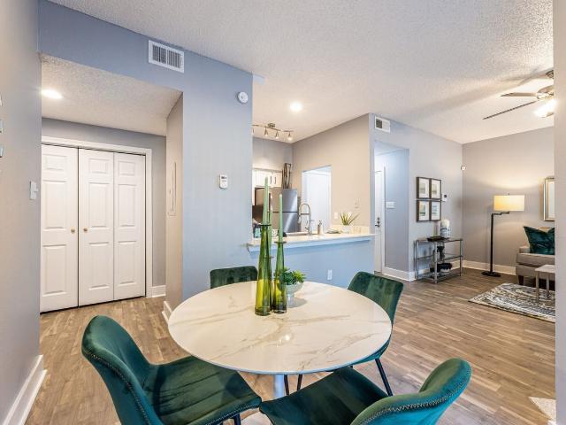 The Bradford on the Park 2 Bedroom Apartment for Rent at 2300 Central Park Blvd, Bedford, TX 76022