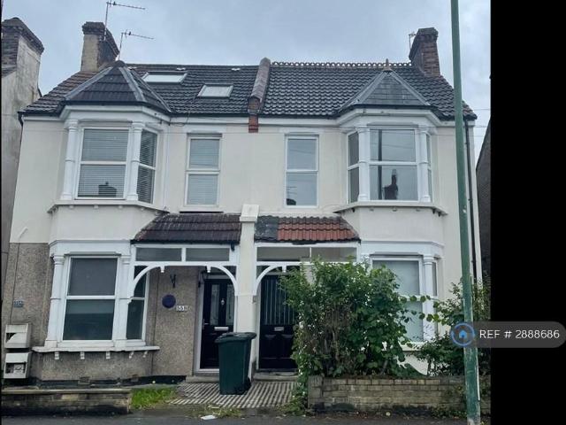 The Brent, Dartford, DA1 2 bed maisonette to rent £1,590 pcm £367 pw