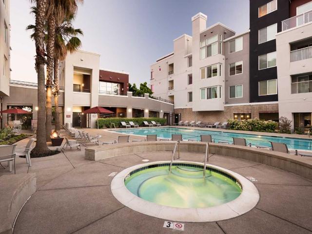The Bridge at Emeryville 2 Bedroom Apartment for Rent at 1325 40th St, Emeryville, CA 94608