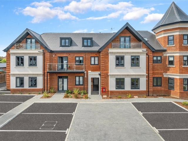 The Broadway, Addlestone 2 bedrooms Property for lettings Seymours