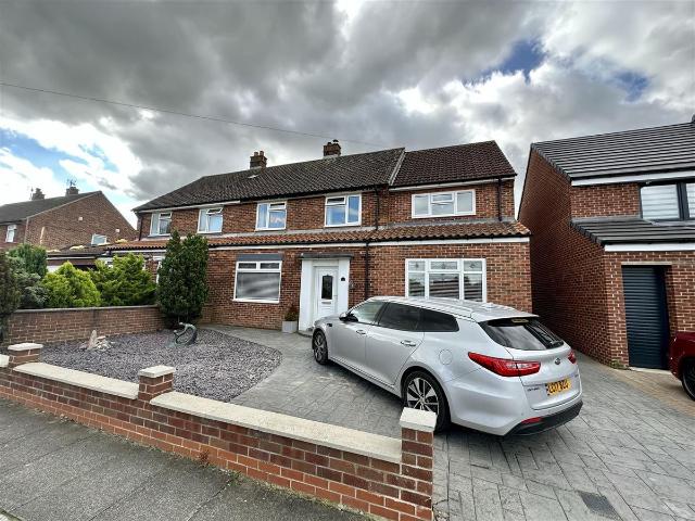 The Broadway, Darlington DL1, 5 bed semi detached house to rent, £1,250 pcm | PrimeLocation
