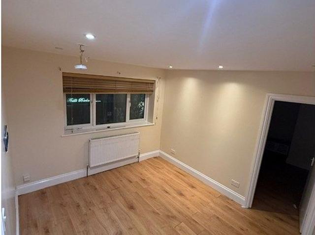 The Broadway, Southall UB1, 1 bed flat to rent, £1,400 pcm | PrimeLocation