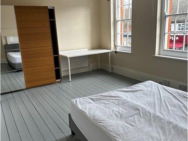 The Broadway, Southend On Sea SS1, Room to rent, £720 pcm | PrimeLocation