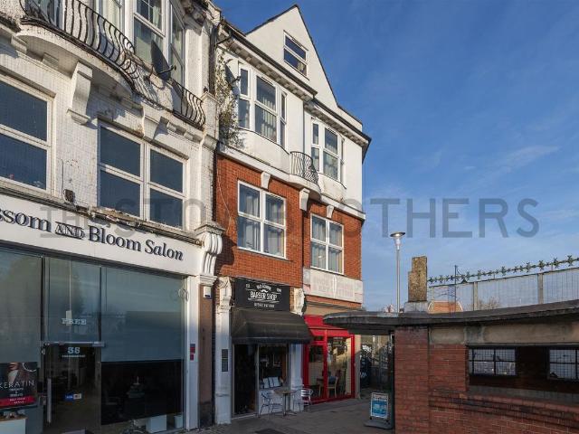 The Broadway, Woodford Green IG8, 2 bed flat to rent, £1,800 pcm | PrimeLocation