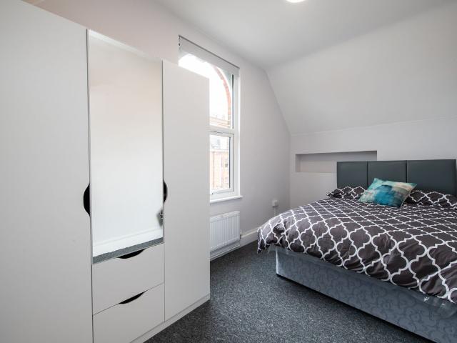 The Broadway, Wimbledon SW19, Room to rent, £892 pcm | PrimeLocation