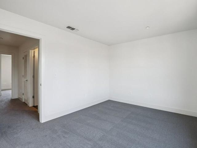 The Broadway Triangle 2 Bedroom Apartment for Rent at 3409 Broadway, Sacramento, CA 95817 North Oak Park