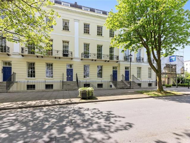 The Broad Walk, Imperial Square. 3 bed apartment to rent £2,200 pcm £508 pw