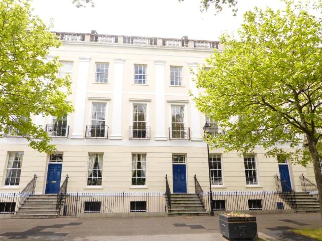 The Broad Walk, Imperial Square. 3 bed flat to rent £1,850 pcm £427 pw