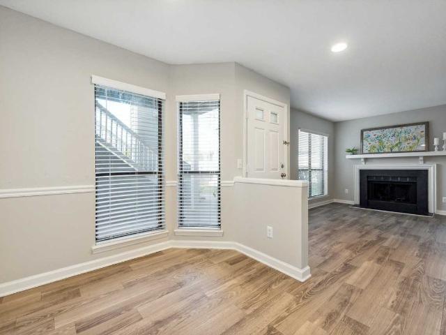 The Brook 2 Bedroom Apartment for Rent at 9924 Oakbrook Dr, Charlotte, NC 28210 Seven Eagles