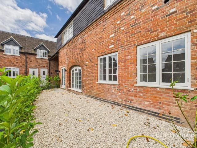 The Brookhouse, Brookside. 2 bed apartment to rent £1,150 pcm £265 pw