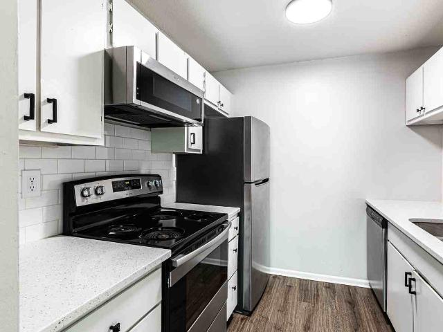 The Brooks at 808 2 Bedroom Apartment for Rent at 808 E 100th Ter, Kansas City, MO 64131 Linden Hills And Indian Heights