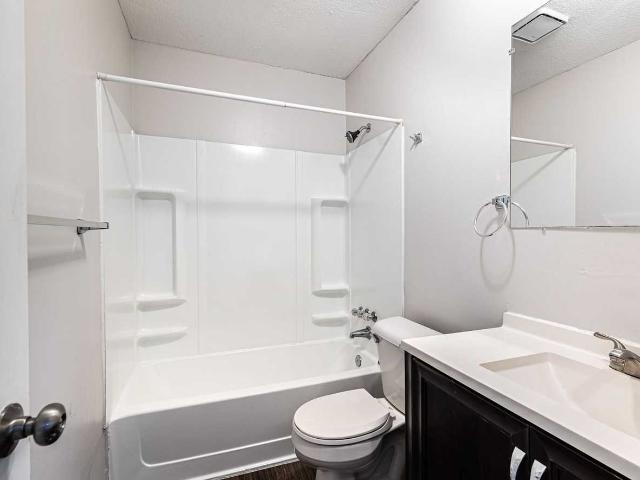 The Brooks at 808 2 Bedroom Apartment for Rent at 808 E 100th Ter, Kansas City, MO 64131 Linden Hills And Indian Heights