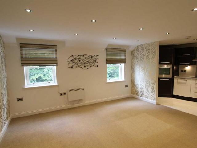 The Brow, Eagle Brow, Lymm 2 bed flat to rent £1,195 pcm £276 pw