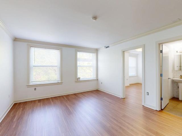 The Brownhardt 2 Bedroom Apartment for Rent at 801 E Armour Blvd, Kansas City, MO 64109 Central Hyde Park