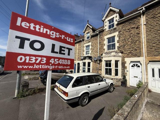 The Butts, Frome, Somerset 4 bed house to rent £1,850 pcm £427 pw