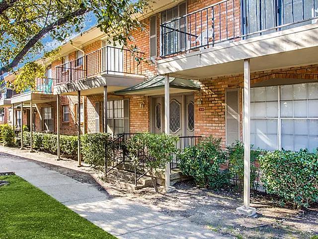 The Burgundy Apartments 3 Bedroom Apartment for Rent at 11911 Marsh Ln, Dallas, TX 75234