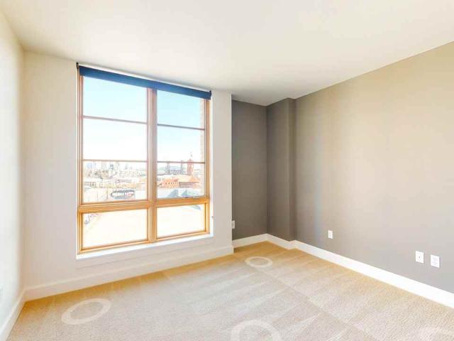 The Burlington Tower 1 Bedroom Apartment for Rent at 900 Northwest Lovejoy Street, Portland, OR 97209 Pearl