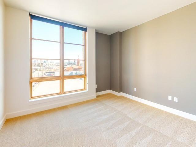 The Burlington Tower 1 Bedroom Apartment for Rent at 900 Northwest Lovejoy Street, Portland, OR 97209 Pearl