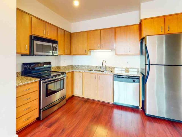 The Burlington Tower 2 Bedroom Apartment for Rent at 900 Northwest Lovejoy Street, Portland, OR 97209 Pearl