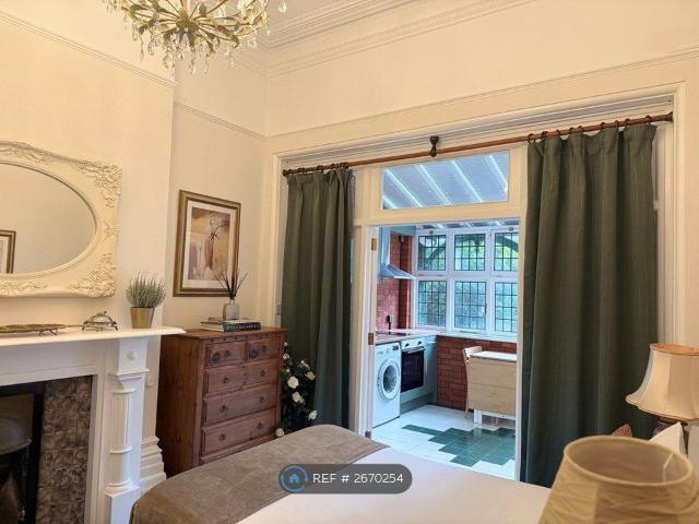 The Goffs, Eastbourne BN21, Studio to rent, £1,000 pcm | PrimeLocation