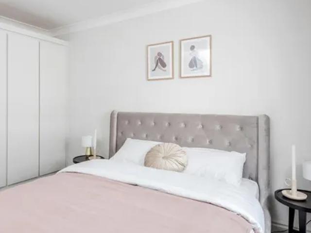 Hanbaagaasuuteeki, 36 Buckingham Palace Road, London, SW1W 0RE, United Kingdom | 2 bed apartment for rent #124343729 | Rentberry