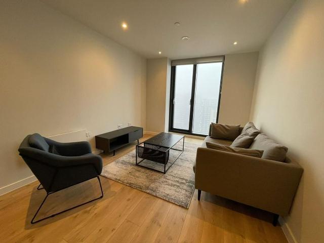 The Gate, Meadowside, Aspin Lane, Manchester M4, 2 bed flat to rent, £1,450 pcm | PrimeLocation