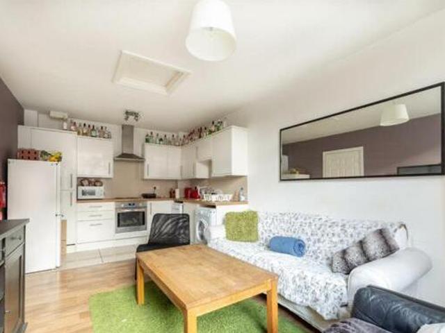 The Gatehouse, St Andrews Street, 2 Bedroom Apartment