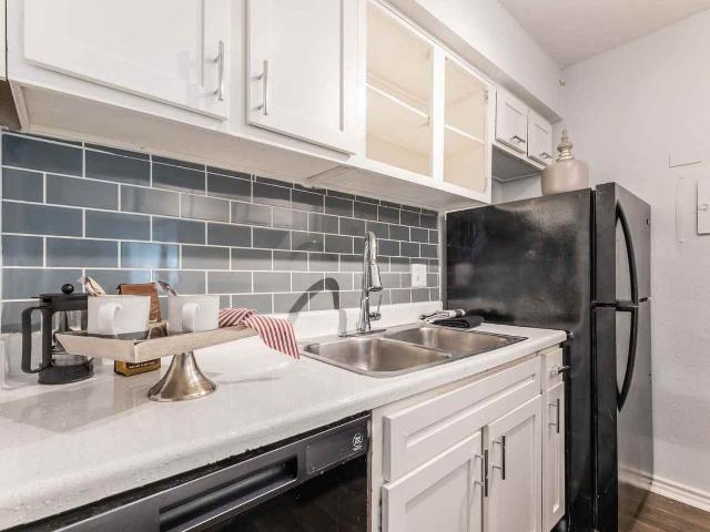 The Gates 1 Bedroom Apartment for Rent at 8630 Easton Commons Dr, Houston, TX 77095
