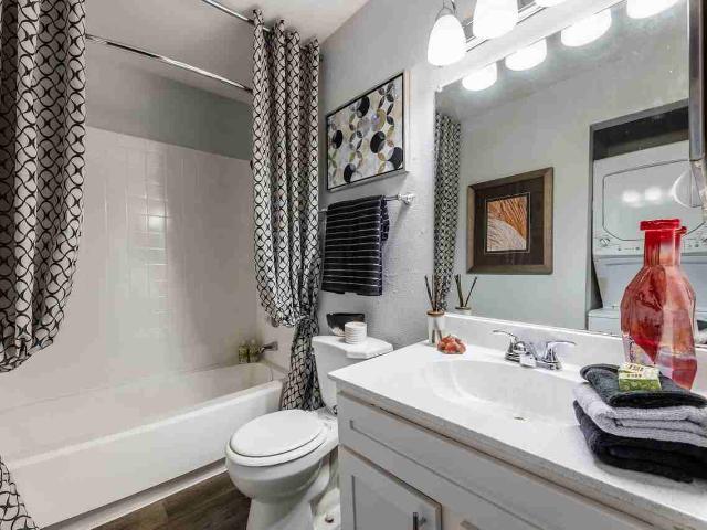 The Gates 1 Bedroom Apartment for Rent at 8630 Easton Commons Dr, Houston, TX 77095