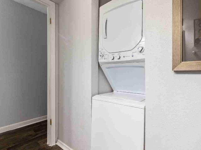 The Gates 1 Bedroom Apartment for Rent at 8630 Easton Commons Dr, Houston, TX 77095