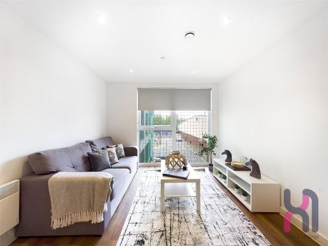 The Gateway, 15 Trafford Road, Salford M5, 1 bed flat to rent, £1,040 pcm | PrimeLocation