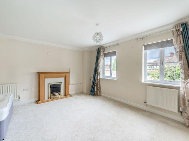 The Gateway, Watford WD18, Studio to rent, £1,000 pcm | PrimeLocation